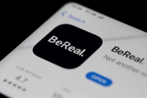 Be Real: Conoce la nueva app. - competencia